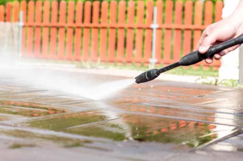Best Uses for a High Pressure Water Cleaner