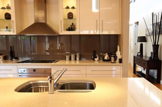 Kitchen Window Splashbacks: Reasons & Costs