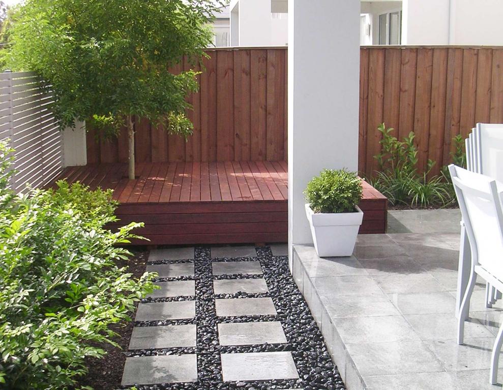 10 Stylish Deck Design Ideas